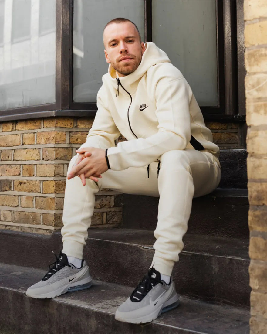 Clothing – FastTrackFootwear.com